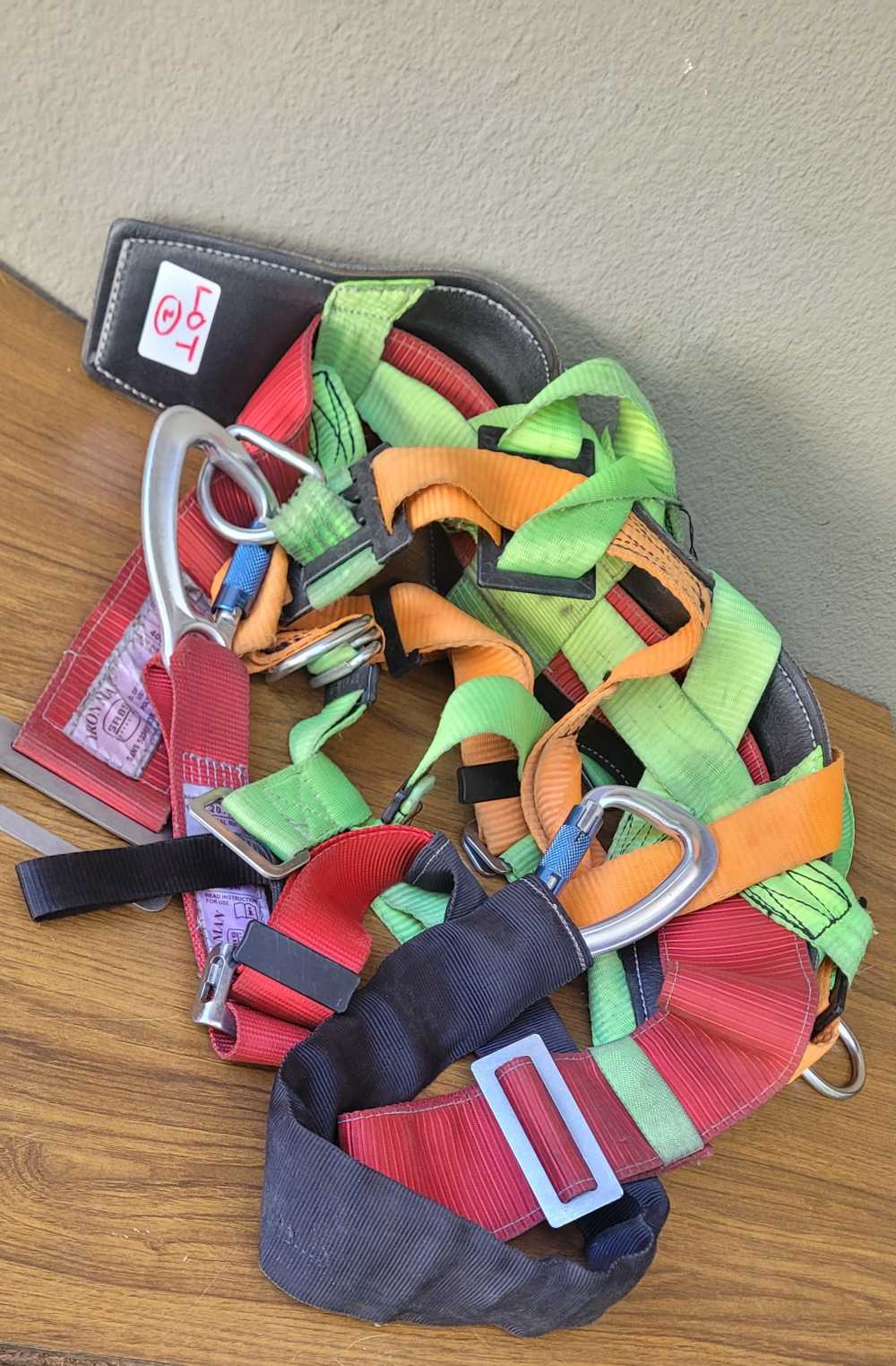 Safety Harnesses - USED Industrial Safety Harnesses. Lot # 2 for sale ...