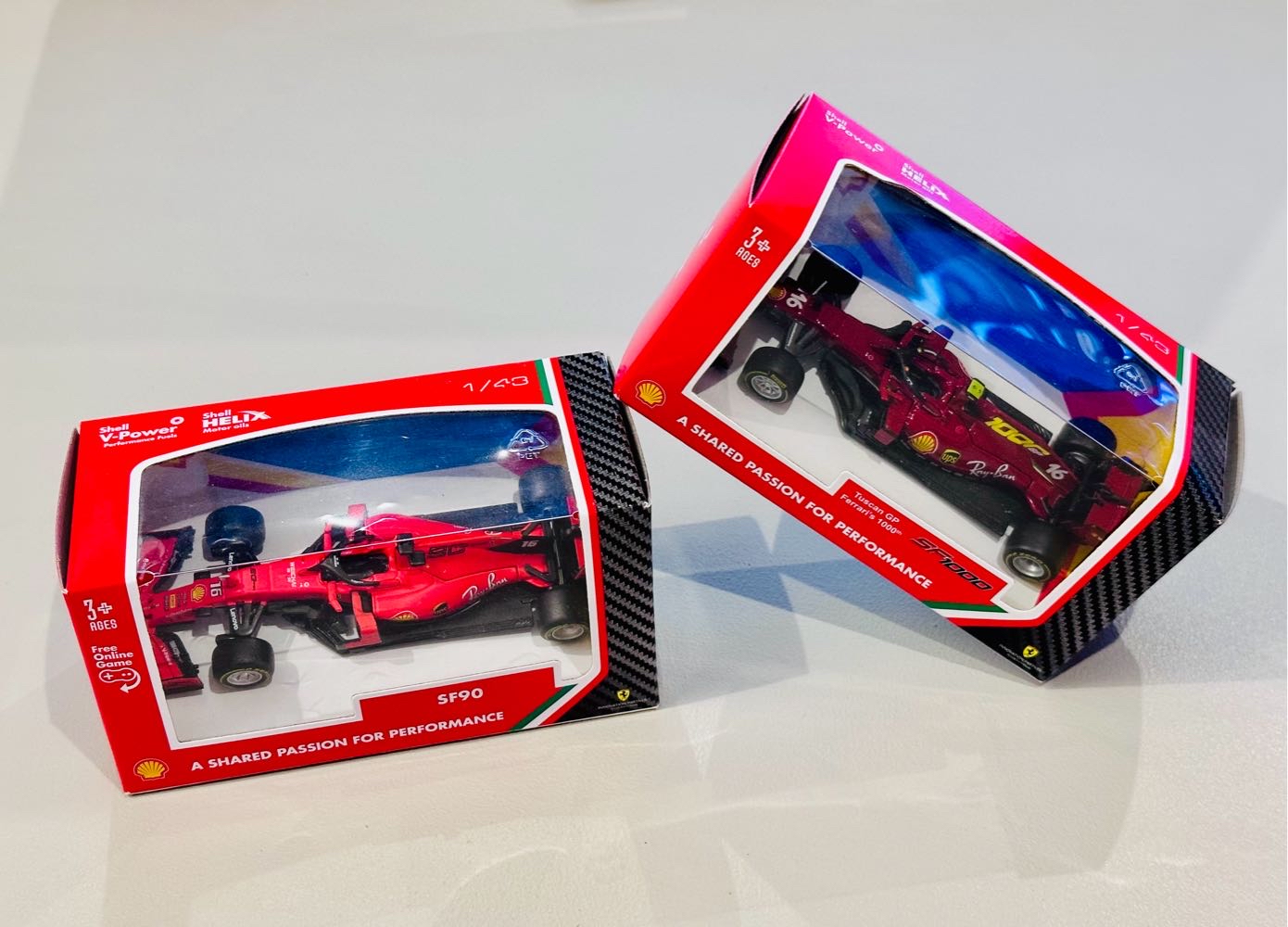Collectable Cars - SHELL FERRARI Collectable F1 Racing Cars SF90 ...