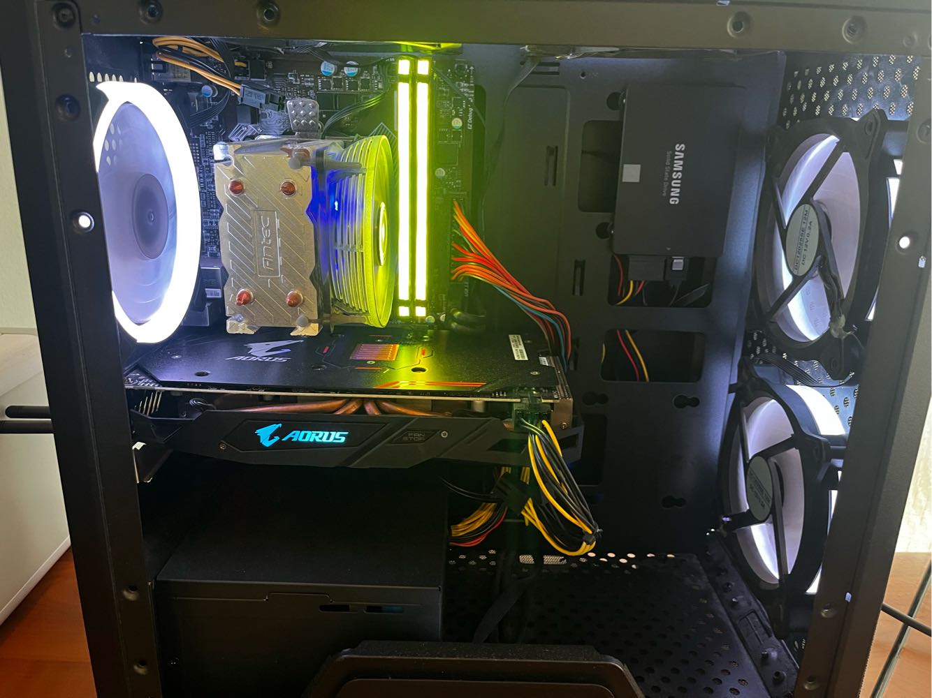 PC Desktops & All-in-Ones - Gaming PC was listed for 8,000.00 on 7 Aug ...