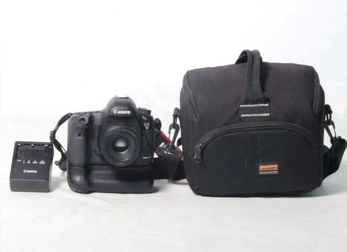 Battery Grips - Canon 5d mark iii + Battery Grip for sale in Marble ...