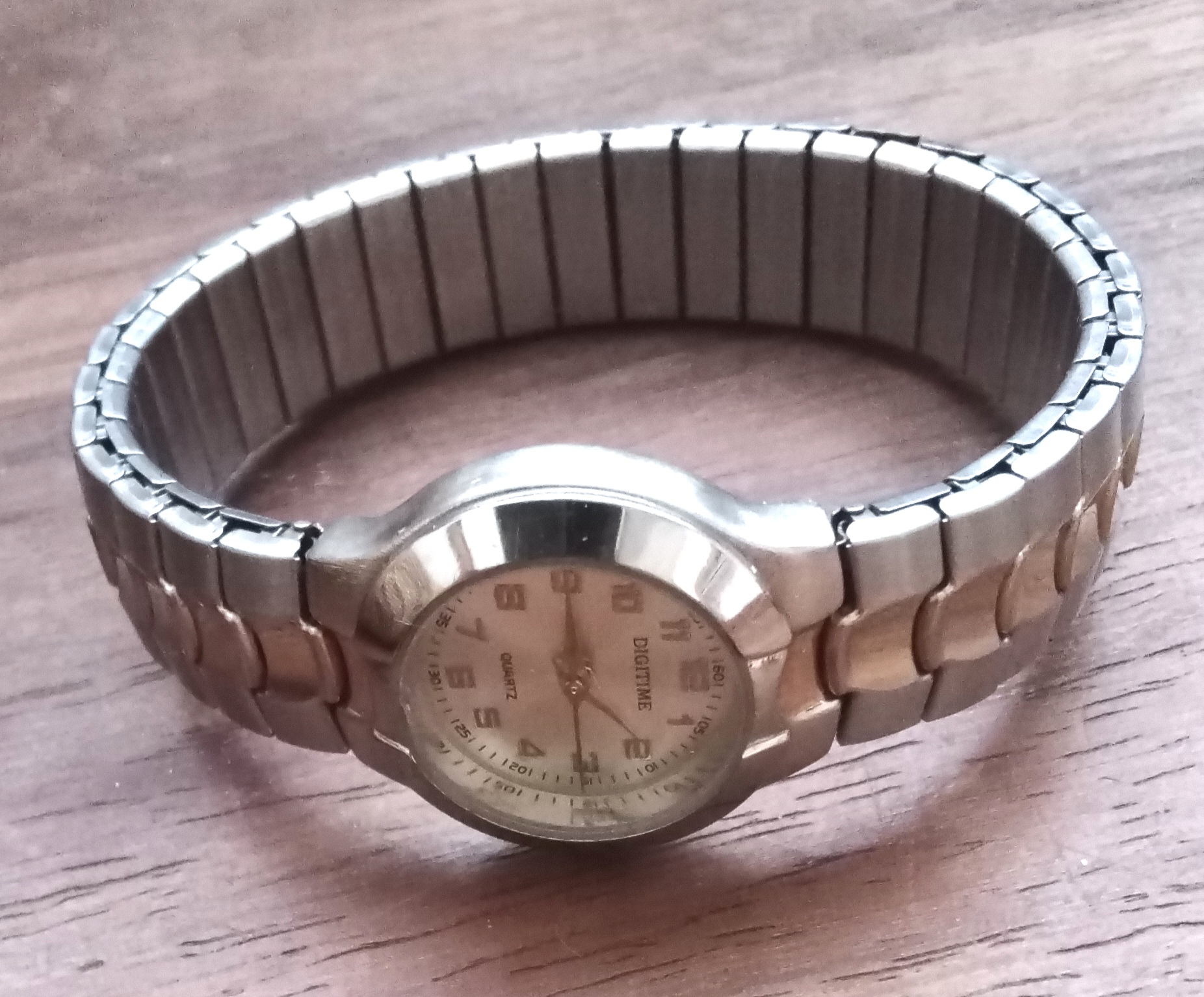 Women's Watches - DIGITIME WATCH. STRETCH STRAP. NEEDS PIN & BATTERY ...