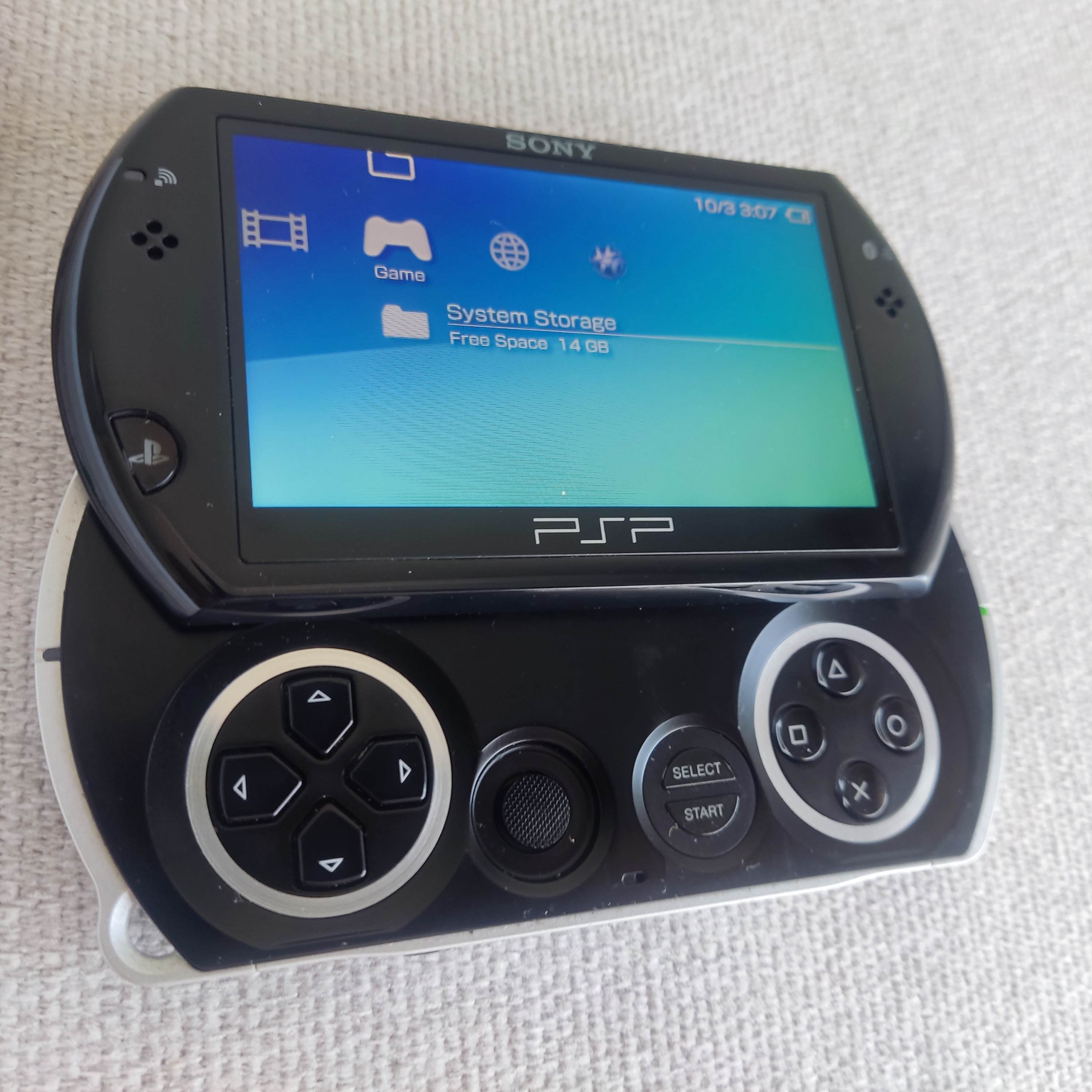 PlayStation - Psp Go Sony PSP -N 1004 Playstation Portable go for sale ...
