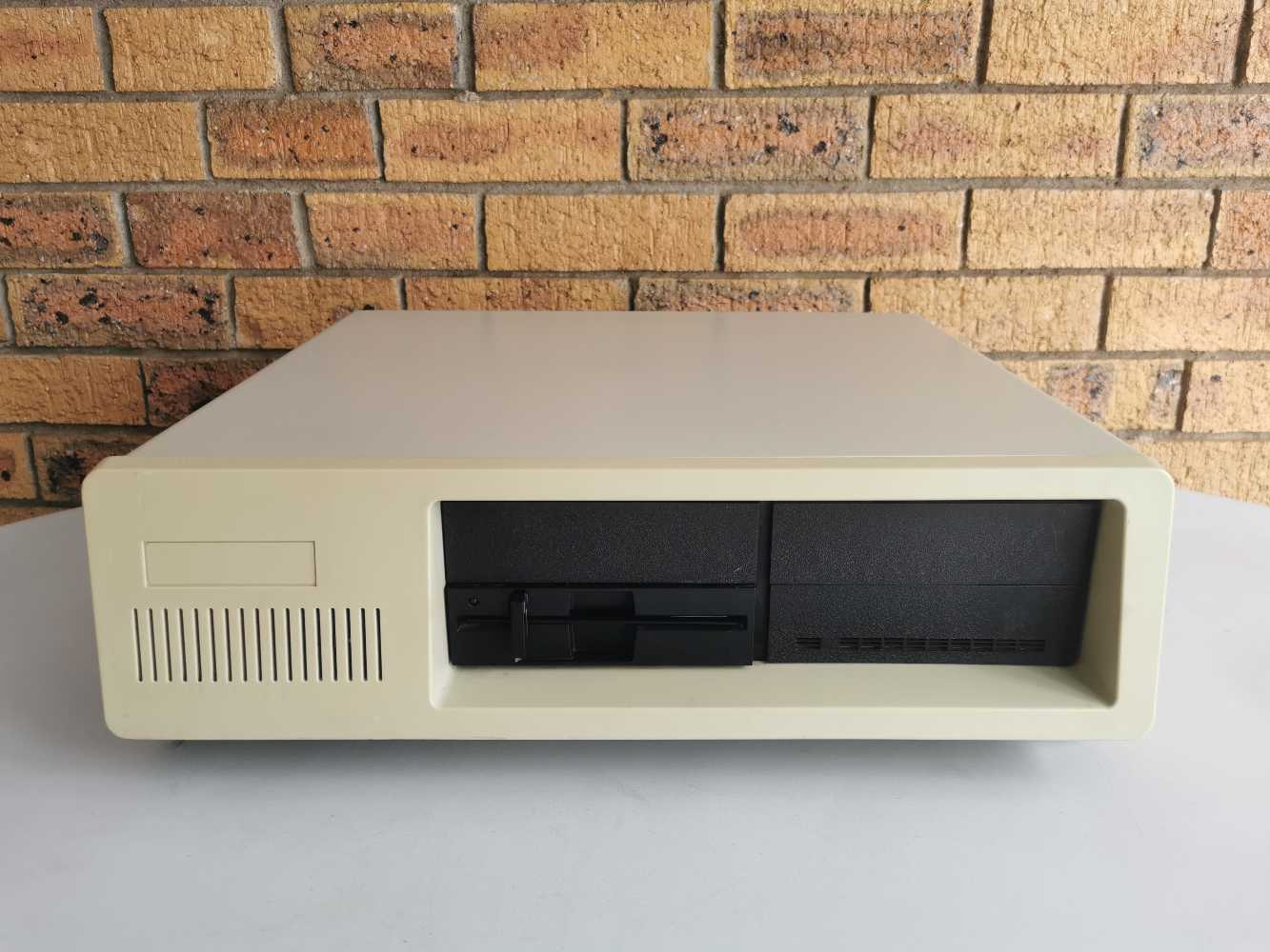 Vintage - IBM Clone XT PC was sold for 3,600.00 on 24 Jun at 20:36 by ...