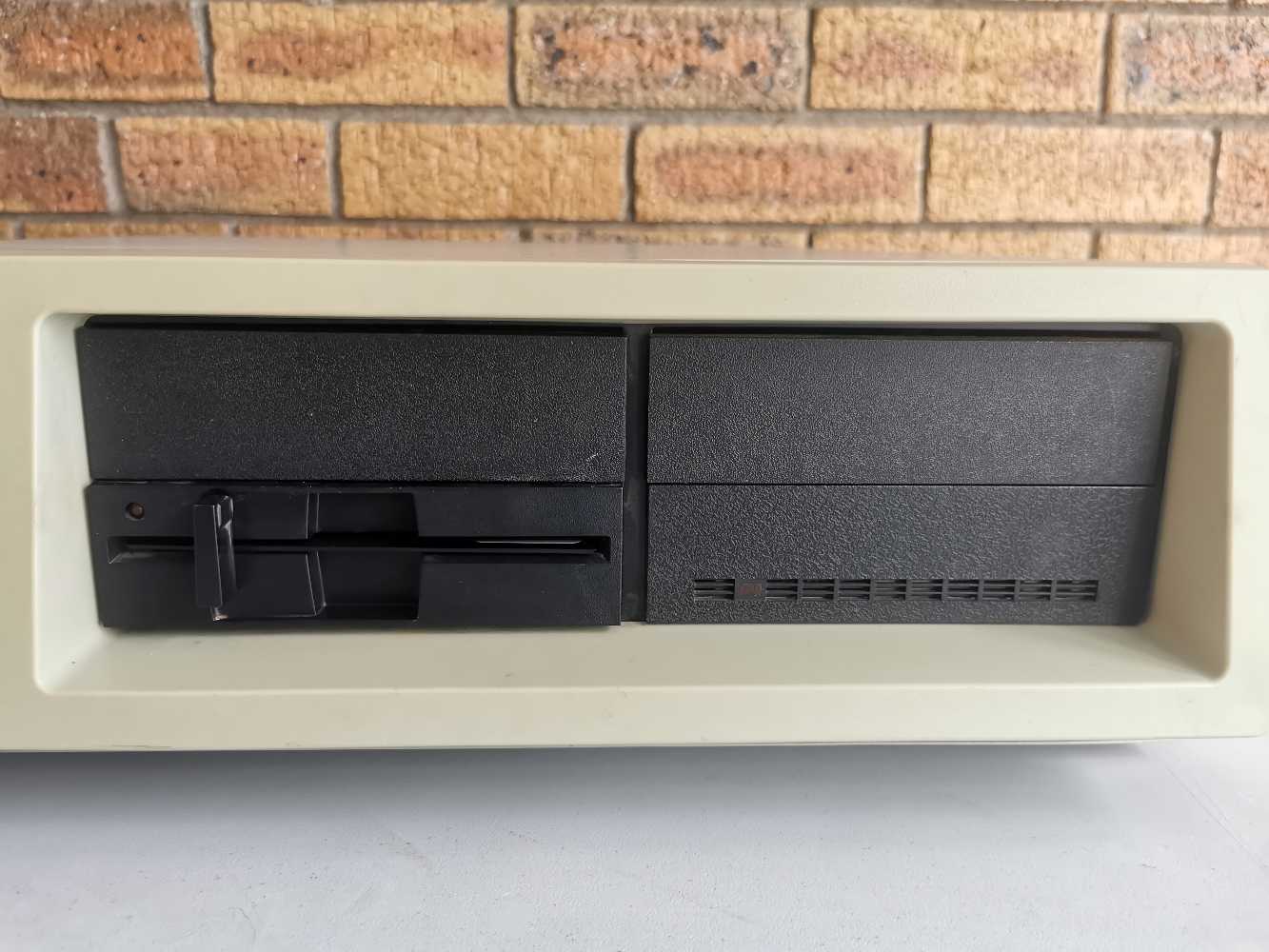 Vintage - IBM Clone XT PC was sold for 3,600.00 on 24 Jun at 20:36 by ...
