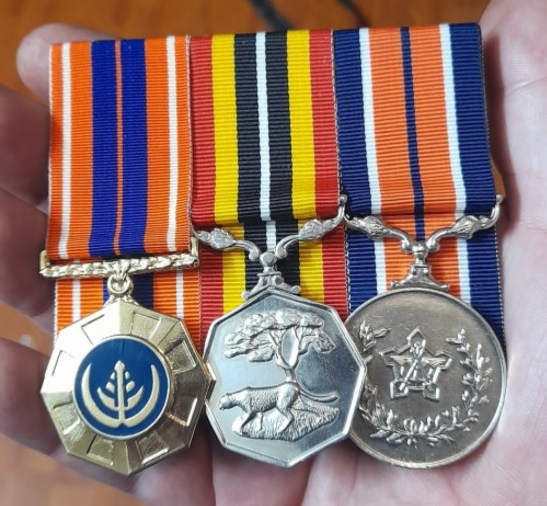 SADF & SANDF - SADF Full size Mounted medal set of 3. Pro Patria ...